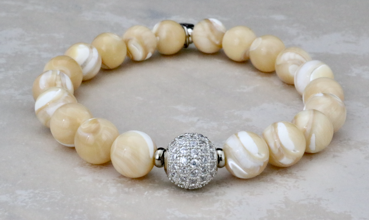 Harlow on Latte Pearl – Stash Jewelry